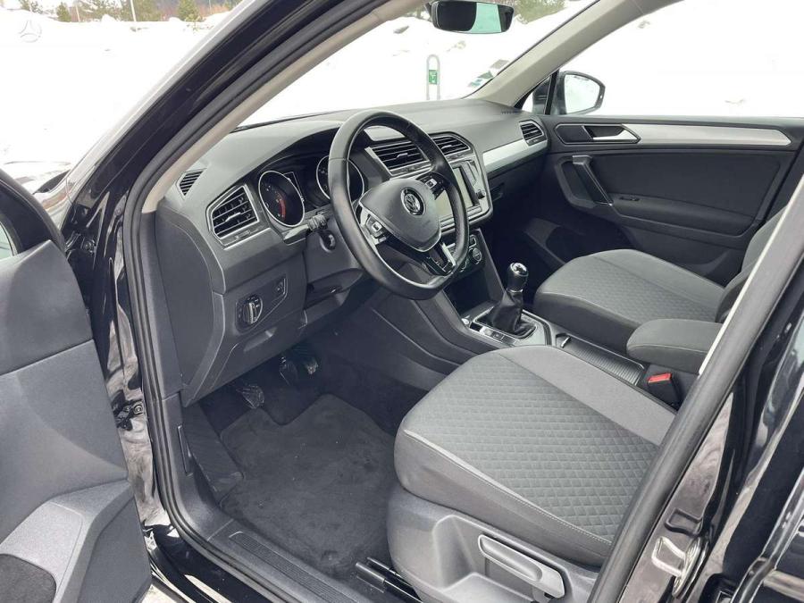 Melns Volkswagen Tiguan 2016 Klaipėda, ar dzinēja tilpumu 1.97 L un nobraukumu 230 tūkst. km par 13200 €, foto 10 vietnē AUTOMOTO.COM.LV