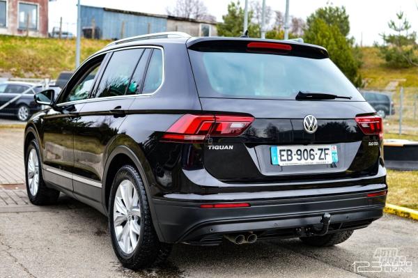 Black Volkswagen Tiguan 2016 in Kretinga, with an engine capacity of 2.00 L and mileage of 240 thousand km for 12900 €, photo 7 on AUTOMOTO.COM.LV