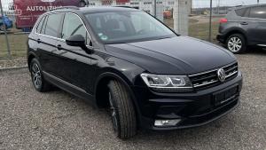 Black Volkswagen Tiguan 2016 in Marijampole, with an engine capacity of 2.00 L and mileage of 200 thousand km for 15650 €, photo 5 on AUTOMOTO.COM.LV