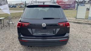 Black Volkswagen Tiguan 2016 in Marijampole, with an engine capacity of 2.00 L and mileage of 200 thousand km for 15650 €, photo 8 on AUTOMOTO.COM.LV