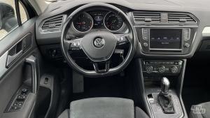Black Volkswagen Tiguan 2016 in Marijampole, with an engine capacity of 2.00 L and mileage of 200 thousand km for 15650 €, photo 18 on AUTOMOTO.COM.LV