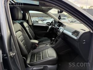 Melns Volkswagen Tiguan 2016 Jelgava, ar dzinēja tilpumu 2.00 L un nobraukumu 0 tūkst. km par 15500 €, foto 12 vietnē AUTOMOTO.COM.LV