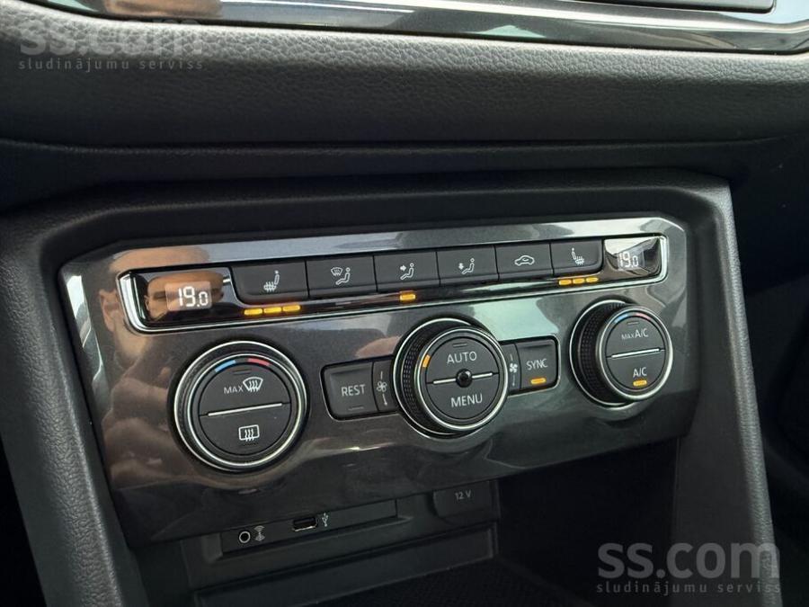Melns Volkswagen Tiguan 2016 Jelgava, ar dzinēja tilpumu 2.00 L un nobraukumu 0 tūkst. km par 15500 €, foto 17 vietnē AUTOMOTO.COM.LV