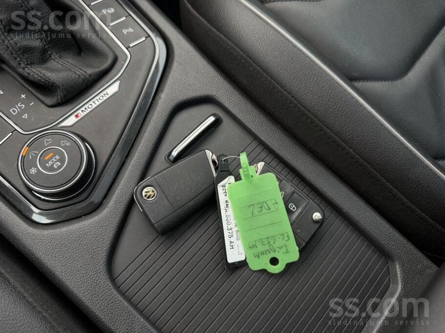 Melns Volkswagen Tiguan 2016 Jelgava, ar dzinēja tilpumu 2.00 L un nobraukumu 0 tūkst. km par 15500 €, foto 19 vietnē AUTOMOTO.COM.LV