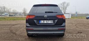 Melns Volkswagen Tiguan 2016 Daugavpils, ar dzinēja tilpumu 2.00 L un nobraukumu 254 tūkst. km par 16450 €, foto 5 vietnē AUTOMOTO.COM.LV