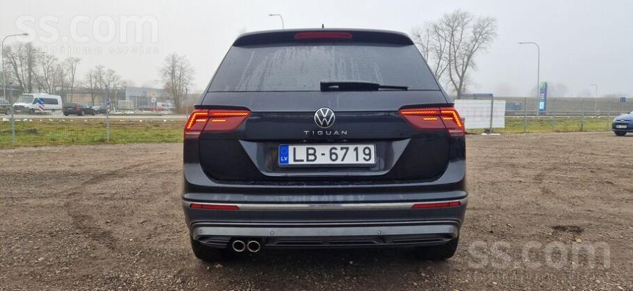 Melns Volkswagen Tiguan 2016 Daugavpils, ar dzinēja tilpumu 2.00 L un nobraukumu 254 tūkst. km par 16450 €, foto 5 vietnē AUTOMOTO.COM.LV