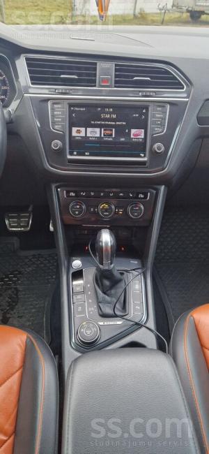 Melns Volkswagen Tiguan 2016 Daugavpils, ar dzinēja tilpumu 2.00 L un nobraukumu 254 tūkst. km par 16450 €, foto 12 vietnē AUTOMOTO.COM.LV