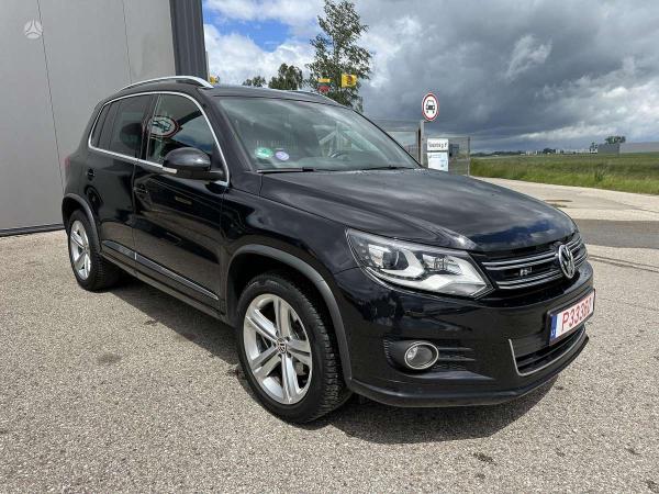 Black Volkswagen Tiguan 2016 in Marijampole, with an engine capacity of 1.39 L and mileage of 248 thousand km for 9550 €, photo 4 on AUTOMOTO.COM.LV
