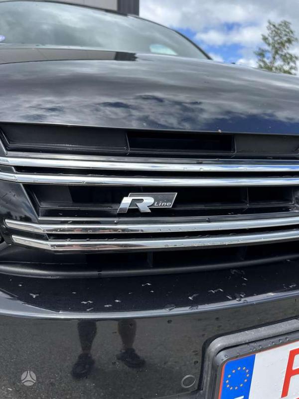 Black Volkswagen Tiguan 2016 in Marijampole, with an engine capacity of 1.39 L and mileage of 248 thousand km for 9550 €, photo 3 on AUTOMOTO.COM.LV