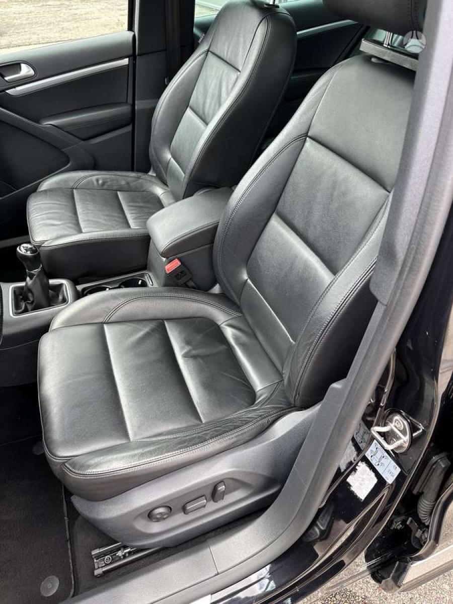Melns Volkswagen Tiguan 2016 Marijampole, ar dzinēja tilpumu 1.39 L un nobraukumu 248 tūkst. km par 9550 €, foto 13 vietnē AUTOMOTO.COM.LV
