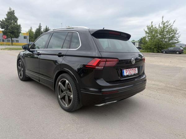 Melns Volkswagen Tiguan 2016 Panevēža, ar dzinēja tilpumu 1.97 L un nobraukumu 274 tūkst. km par 15999 €, foto 9 vietnē AUTOMOTO.COM.LV
