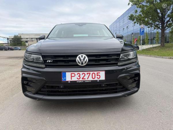 Black Volkswagen Tiguan 2016 in Panevezys, with an engine capacity of 1.97 L and mileage of 274 thousand km for 15999 €, photo 7 on AUTOMOTO.COM.LV