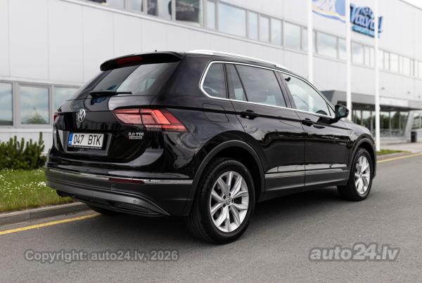 Melns Volkswagen Tiguan 2016 Tallina, ar dzinēja tilpumu 2.00 L un nobraukumu 193 tūkst. km par 14890 €, foto 5 vietnē AUTOMOTO.COM.LV