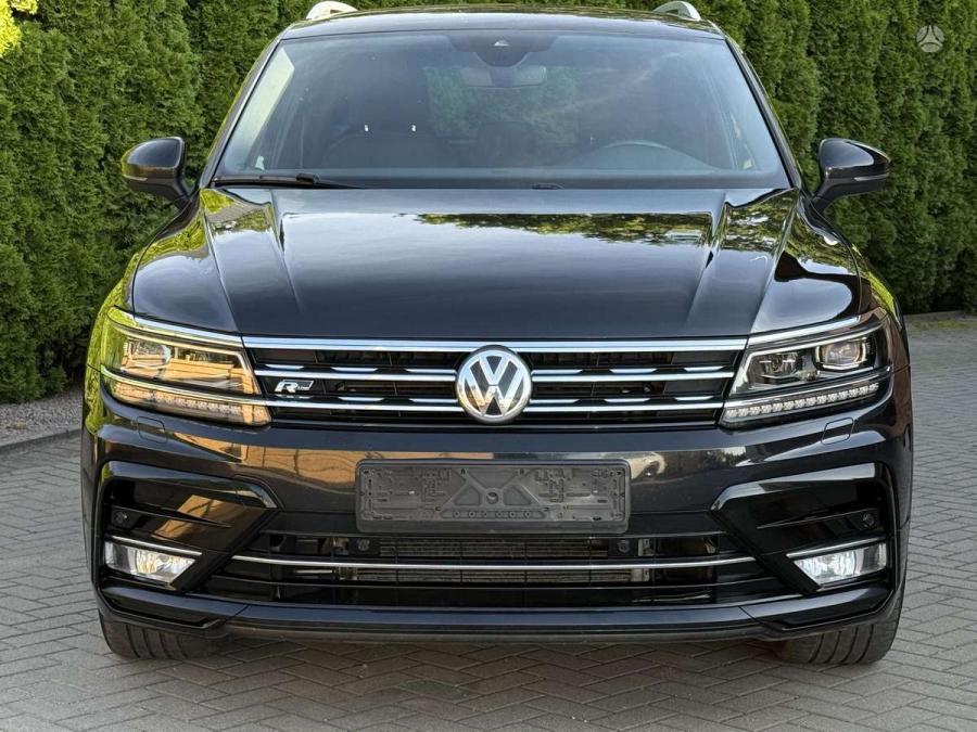 Melns Volkswagen Tiguan 2016 Jonava, ar dzinēja tilpumu 1.97 L un nobraukumu 196 tūkst. km par 16600 €, foto 4 vietnē AUTOMOTO.COM.LV