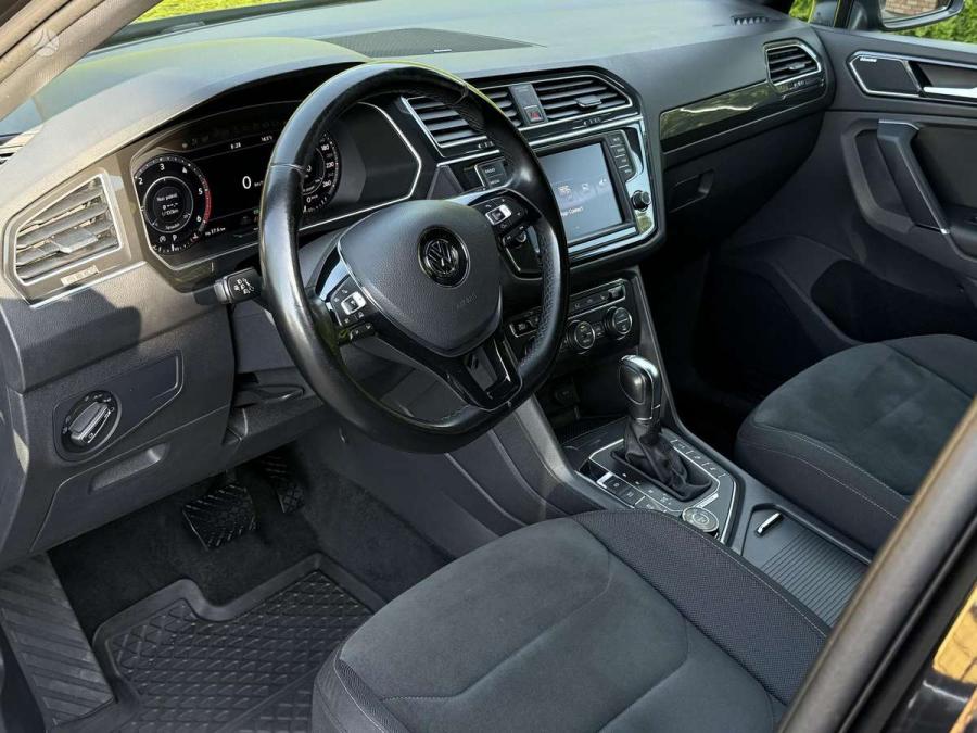 Melns Volkswagen Tiguan 2016 Jonava, ar dzinēja tilpumu 1.97 L un nobraukumu 196 tūkst. km par 16600 €, foto 19 vietnē AUTOMOTO.COM.LV