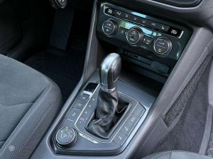Melns Volkswagen Tiguan 2016 Jonava, ar dzinēja tilpumu 1.97 L un nobraukumu 196 tūkst. km par 16600 €, foto 22 vietnē AUTOMOTO.COM.LV