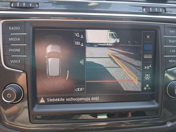 Black Volkswagen Tiguan 2016 in Kaunas, with an engine capacity of 1.97 L and mileage of 198 thousand km for 13500 €, photo 10 on AUTOMOTO.COM.LV