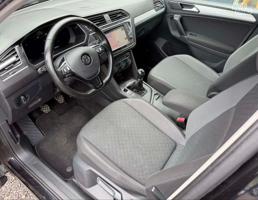Melns Volkswagen Tiguan 2016 Kauņa, ar dzinēja tilpumu 2.00 L un nobraukumu 236 tūkst. km par 13950 €, foto 12 vietnē AUTOMOTO.COM.LV