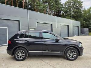 Black Volkswagen Tiguan 2016 in Utena, with an engine capacity of 1.97 L and mileage of 284 thousand km for 12990 €, photo 7 on AUTOMOTO.COM.LV