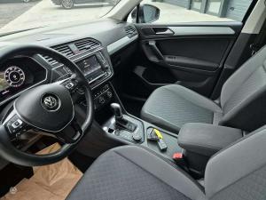 Black Volkswagen Tiguan 2016 in Utena, with an engine capacity of 1.97 L and mileage of 284 thousand km for 12990 €, photo 13 on AUTOMOTO.COM.LV