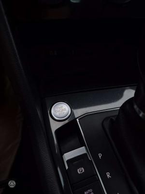 Black Volkswagen Tiguan 2016 in Utena, with an engine capacity of 1.97 L and mileage of 284 thousand km for 12990 €, photo 16 on AUTOMOTO.COM.LV