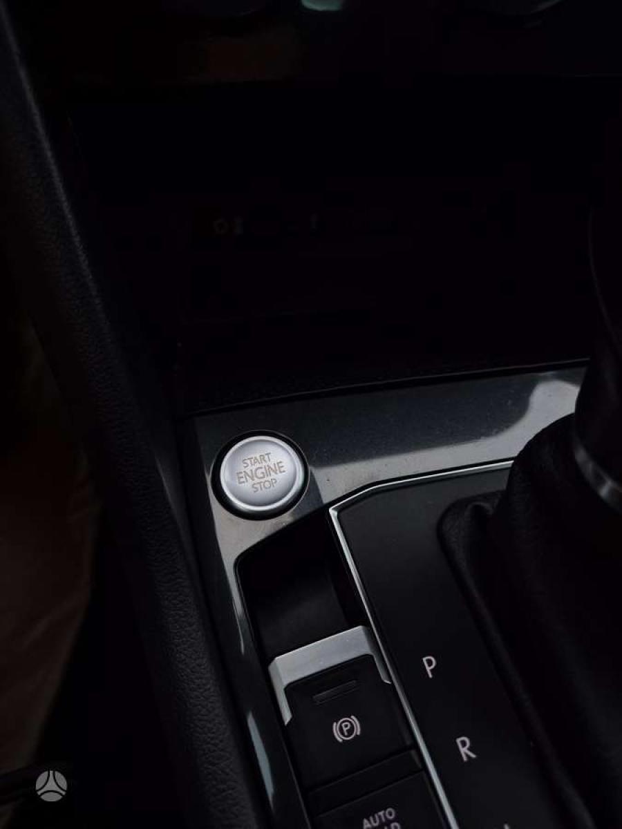 Black Volkswagen Tiguan 2016 in Utena, with an engine capacity of 1.97 L and mileage of 284 thousand km for 12990 €, photo 16 on AUTOMOTO.COM.LV