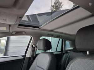 Black Volkswagen Tiguan 2016 in Utena, with an engine capacity of 1.97 L and mileage of 284 thousand km for 12990 €, photo 20 on AUTOMOTO.COM.LV