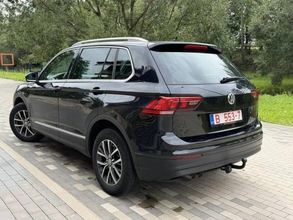 Black Volkswagen Tiguan 2016 in Rezekne, with an engine capacity of 2.00 L and mileage of 284 thousand km for 13990 €, photo 6 on AUTOMOTO.COM.LV