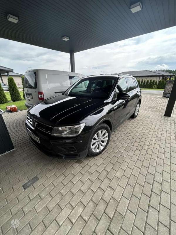 Volkswagen Tiguan 2016 Kauņa vietnē Melns Volkswagen Tiguan 2016 Kauņa, ar dzinēja tilpumu 1.97 L un nobraukumu 290 tūkst. km par 12000 €, foto 8 vietnē AUTOMOTO.COM.LV