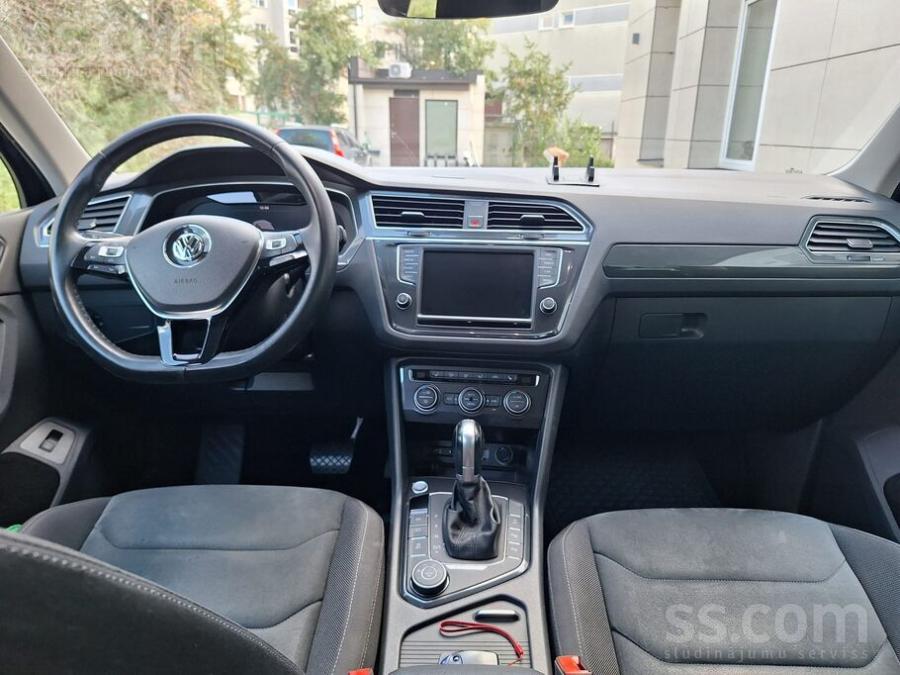 Melns Volkswagen Tiguan 2016 Rīga, ar dzinēja tilpumu 2.00 L un nobraukumu 149 tūkst. km par 16300 €, foto 6 vietnē AUTOMOTO.COM.LV