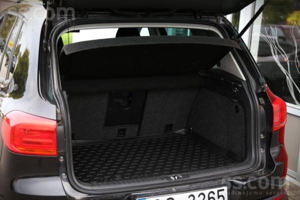 Volkswagen Tiguan 2016 Rīga vietnē Melns Volkswagen Tiguan 2016 Rīga, ar dzinēja tilpumu 1.40 L un nobraukumu 190 tūkst. km par 8995 €, foto 8 vietnē AUTOMOTO.COM.LV