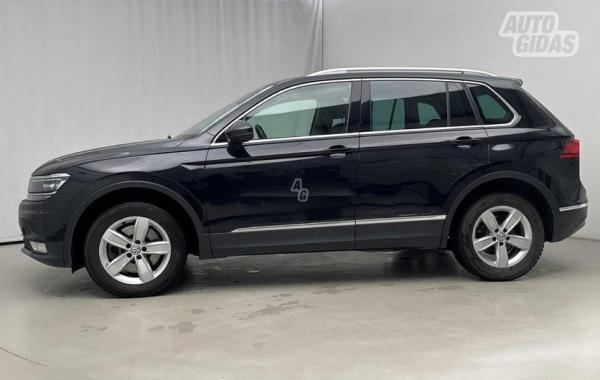 Melns Volkswagen Tiguan 2017 Kauņa, ar dzinēja tilpumu 0.00 L un nobraukumu 79 tūkst. km par 24761 €, foto 2 vietnē AUTOMOTO.COM.LV