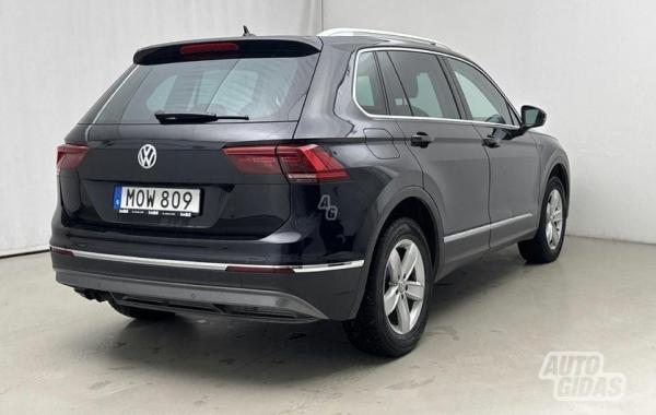 Melns Volkswagen Tiguan 2017 Kauņa, ar dzinēja tilpumu 0.00 L un nobraukumu 79 tūkst. km par 24761 €, foto 3 vietnē AUTOMOTO.COM.LV