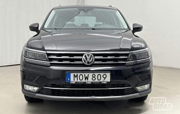 Melns Volkswagen Tiguan 2017 Kauņa, ar dzinēja tilpumu 0.00 L un nobraukumu 79 tūkst. km par 24761 €, foto 4 vietnē AUTOMOTO.COM.LV