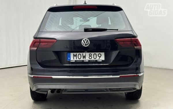 Melns Volkswagen Tiguan 2017 Kauņa, ar dzinēja tilpumu 0.00 L un nobraukumu 79 tūkst. km par 24761 €, foto 5 vietnē AUTOMOTO.COM.LV