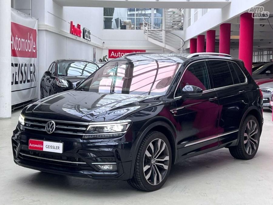 Melns Volkswagen Tiguan 2017 Kauņa, ar dzinēja tilpumu 2.00 L un nobraukumu 63 tūkst. km par 29600 €, foto 1 vietnē AUTOMOTO.COM.LV