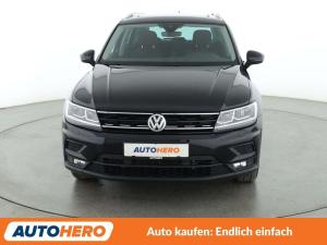 Black Volkswagen Tiguan 2017 in Kaunas, with an engine capacity of 2.00 L and mileage of 92 thousand km for 23358 €, photo 9 on AUTOMOTO.COM.LV