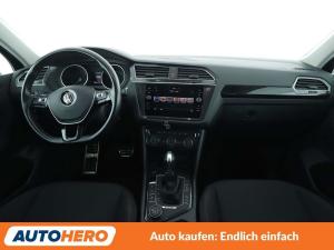 Black Volkswagen Tiguan 2017 in Kaunas, with an engine capacity of 2.00 L and mileage of 92 thousand km for 23358 €, photo 12 on AUTOMOTO.COM.LV