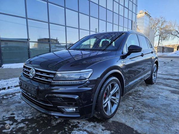 Melns Volkswagen Tiguan 2017 Viļņa, ar dzinēja tilpumu 1.97 L un nobraukumu 232 tūkst. km par 16450 €, foto 2 vietnē AUTOMOTO.COM.LV