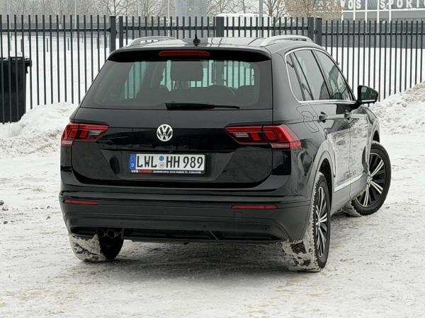 Melns Volkswagen Tiguan 2017 Jonava, ar dzinēja tilpumu 1.97 L un nobraukumu 290 tūkst. km par 15990 €, foto 10 vietnē AUTOMOTO.COM.LV