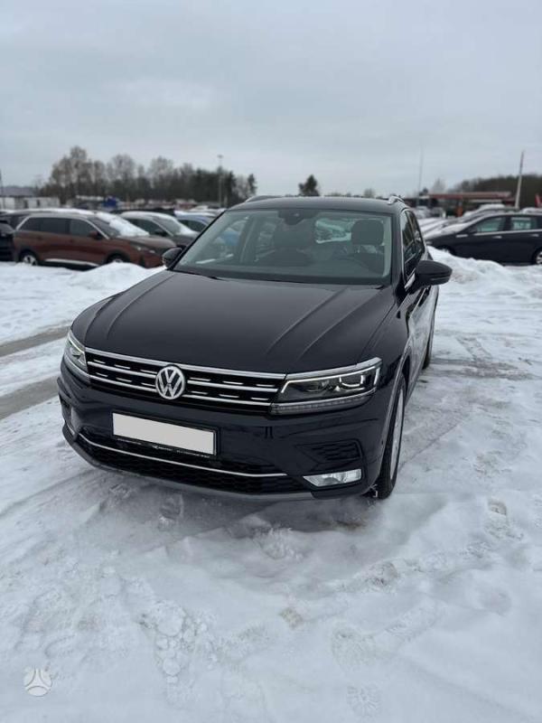 Melns Volkswagen Tiguan 2017 Viļņa, ar dzinēja tilpumu 1.98 L un nobraukumu 146 tūkst. km par 17900 €, foto 2 vietnē AUTOMOTO.COM.LV