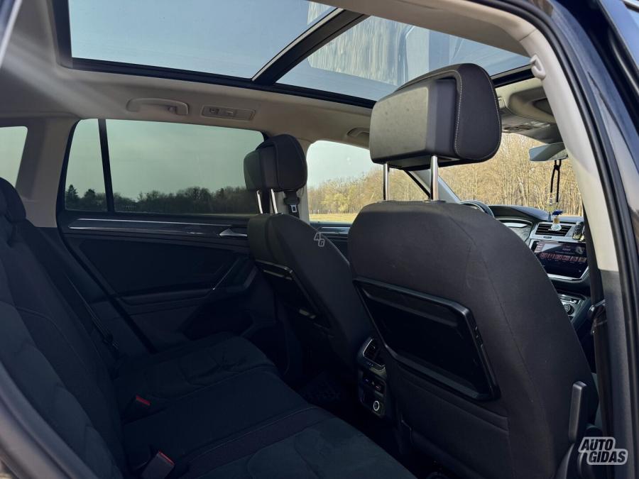 Melns Volkswagen Tiguan 2017 Kauņa, ar dzinēja tilpumu 2.00 L un nobraukumu 190 tūkst. km par 20000 €, foto 12 vietnē AUTOMOTO.COM.LV