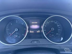Black Volkswagen Tiguan 2017 in Panevezys, with an engine capacity of 2.00 L and mileage of 269 thousand km for 13999 €, photo 19 on AUTOMOTO.COM.LV