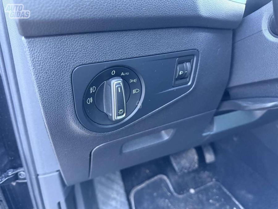 Black Volkswagen Tiguan 2017 in Panevezys, with an engine capacity of 2.00 L and mileage of 269 thousand km for 13999 €, photo 21 on AUTOMOTO.COM.LV