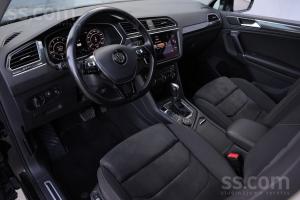 Melns Volkswagen Tiguan 2017 Tukums, ar dzinēja tilpumu 2.00 L un nobraukumu 176 tūkst. km par 17000 €, foto 15 vietnē AUTOMOTO.COM.LV