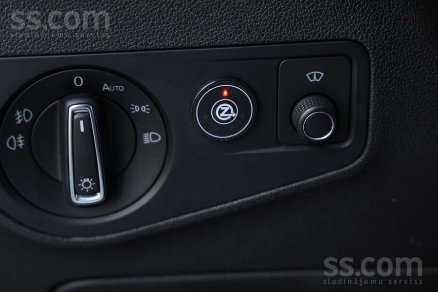 Melns Volkswagen Tiguan 2017 Tukums, ar dzinēja tilpumu 2.00 L un nobraukumu 176 tūkst. km par 17000 €, foto 31 vietnē AUTOMOTO.COM.LV