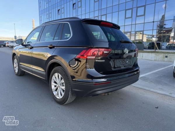 Melns Volkswagen Tiguan 2017 Kauņa, ar dzinēja tilpumu 2.00 L un nobraukumu 269 tūkst. km par 13450 €, foto 5 vietnē AUTOMOTO.COM.LV