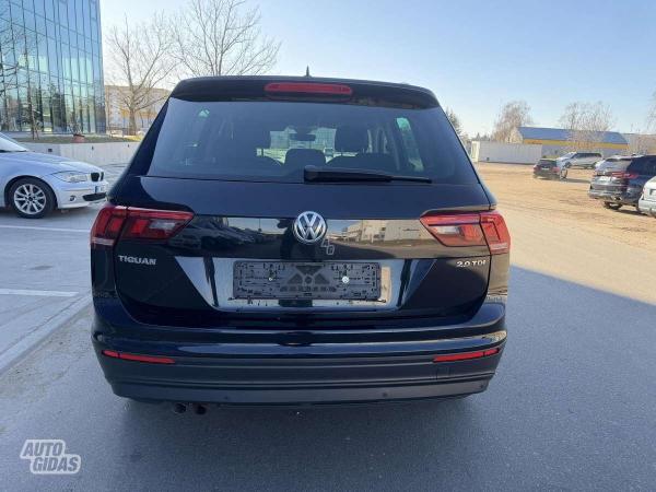 Melns Volkswagen Tiguan 2017 Kauņa, ar dzinēja tilpumu 2.00 L un nobraukumu 269 tūkst. km par 13450 €, foto 6 vietnē AUTOMOTO.COM.LV