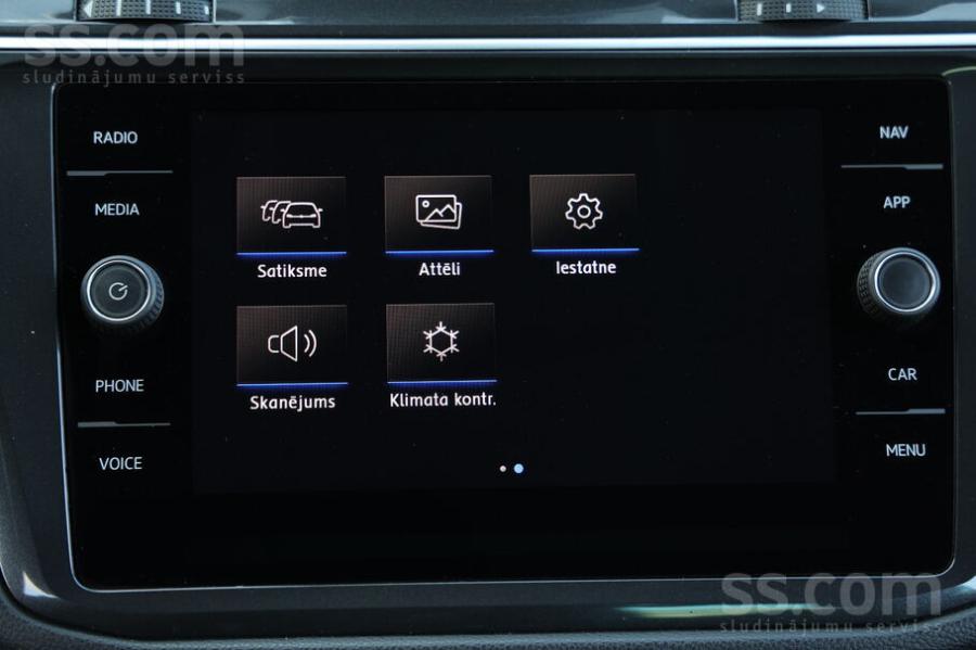 Black Volkswagen Tiguan 2017 in Tukums, with an engine capacity of 2.00 L and mileage of 176 thousand km for 17000 €, photo 20 on AUTOMOTO.COM.LV