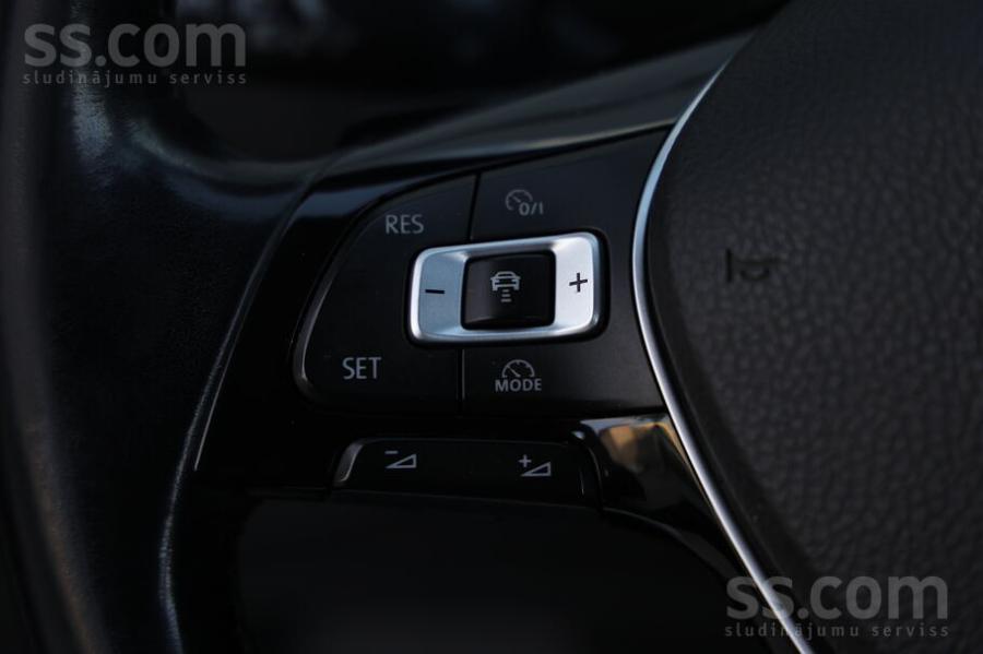 Black Volkswagen Tiguan 2017 in Tukums, with an engine capacity of 2.00 L and mileage of 176 thousand km for 17000 €, photo 29 on AUTOMOTO.COM.LV